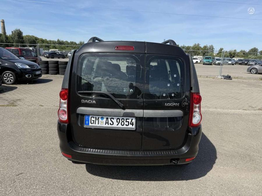 Black Dacia Logan 2012 in Marijampole, with an engine capacity of 1.60 L and mileage of 135 thousand km for 2999 €, photo 6 on AUTOMOTO.COM.LV