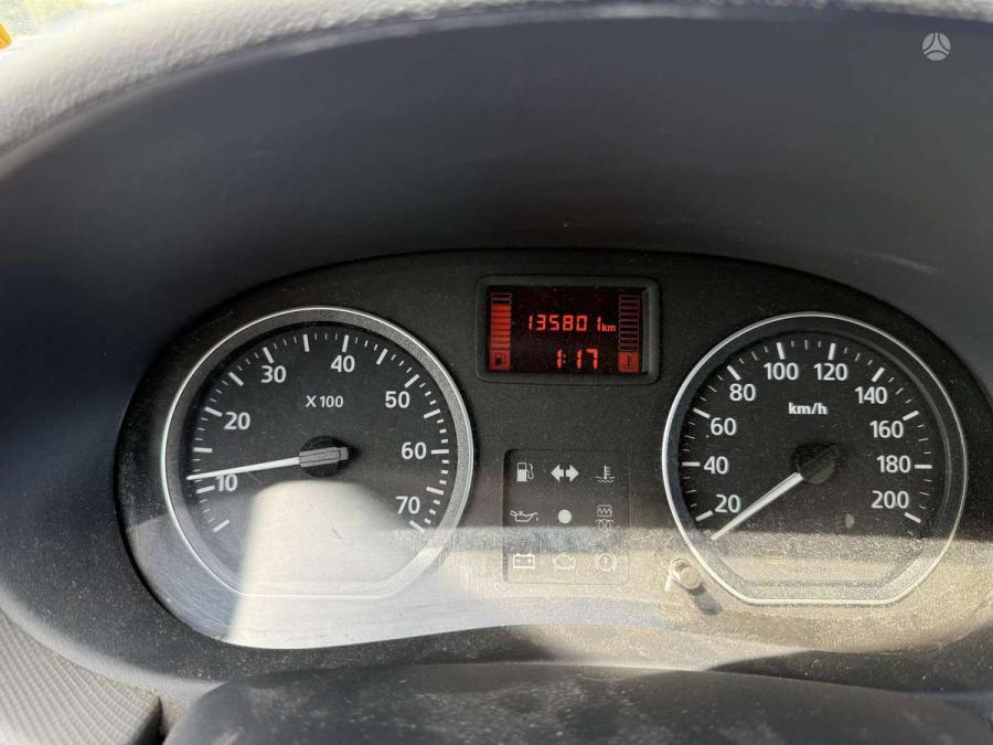 Black Dacia Logan 2012 in Marijampole, with an engine capacity of 1.60 L and mileage of 135 thousand km for 2999 €, photo 9 on AUTOMOTO.COM.LV