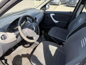 Black Dacia Logan 2012 in Marijampole, with an engine capacity of 1.60 L and mileage of 135 thousand km for 2999 €, photo 10 on AUTOMOTO.COM.LV