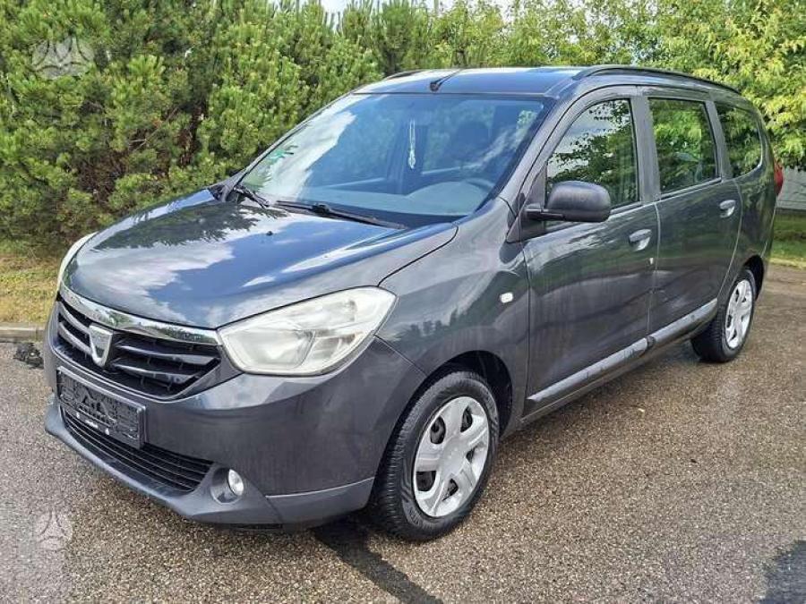 Black Dacia Logan 2014 in Ukmerge, with an engine capacity of 1.20 L and mileage of 200 thousand km for 3000 €, photo 1 on AUTOMOTO.COM.LV