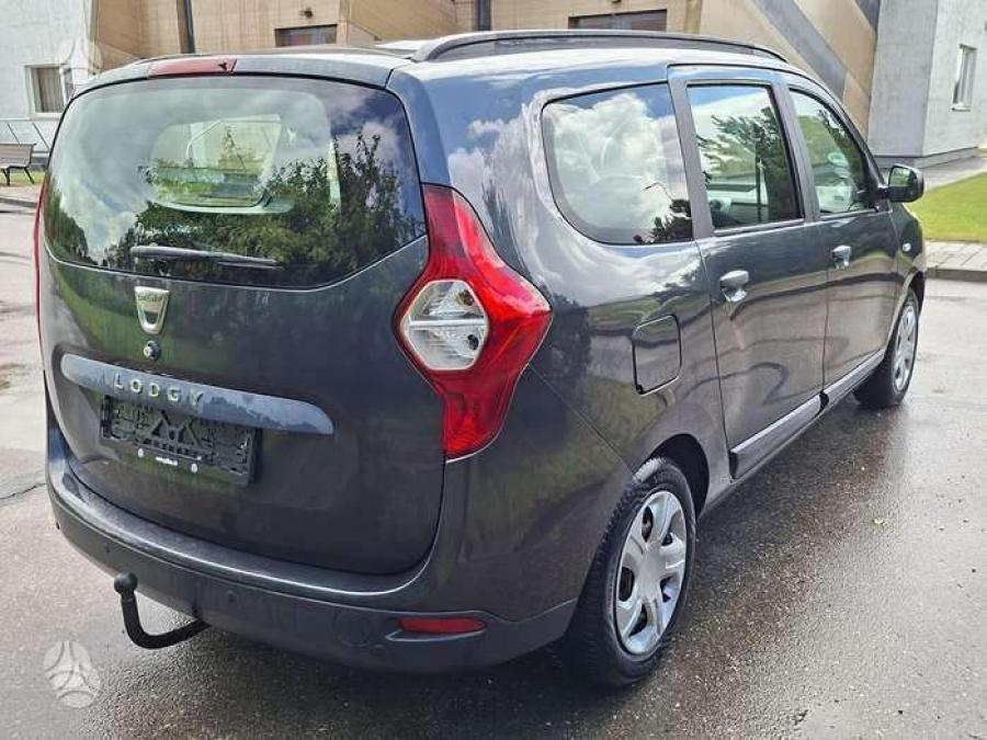 Black Dacia Logan 2014 in Ukmerge, with an engine capacity of 1.20 L and mileage of 200 thousand km for 3000 €, photo 5 on AUTOMOTO.COM.LV