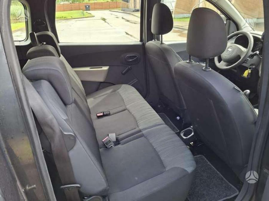 Black Dacia Logan 2014 in Ukmerge, with an engine capacity of 1.20 L and mileage of 200 thousand km for 3000 €, photo 13 on AUTOMOTO.COM.LV