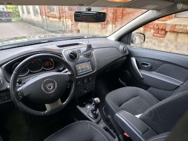 Dacia Logan 2016 in Kaunas on AUTOMOTO.COM.LV Black Dacia Logan 2016 in Kaunas, with an engine capacity of 0.90 L and mileage of 208 thousand km for 2200 €, photo 7 on AUTOMOTO.COM.LV