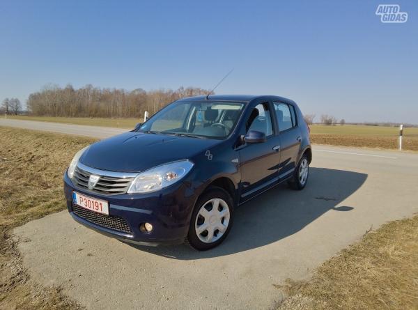 Blue Dacia Logan 2009 in Vilkaviskis, with an engine capacity of 1.20 L and mileage of 140 thousand km for 1550 €, photo 2 on AUTOMOTO.COM.LV