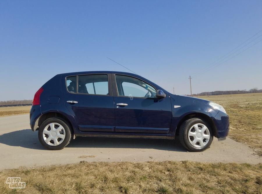 Blue Dacia Logan 2009 in Vilkaviskis, with an engine capacity of 1.20 L and mileage of 140 thousand km for 1550 €, photo 9 on AUTOMOTO.COM.LV