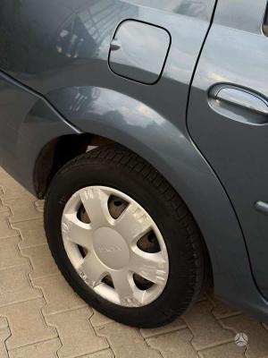 Zils Dacia Logan 2007 Viļņa, ar dzinēja tilpumu 1.60 L un nobraukumu 197 tūkst. km par 1490 €, foto 7 vietnē AUTOMOTO.COM.LV