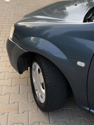 Zils Dacia Logan 2007 Viļņa, ar dzinēja tilpumu 1.60 L un nobraukumu 197 tūkst. km par 1490 €, foto 10 vietnē AUTOMOTO.COM.LV