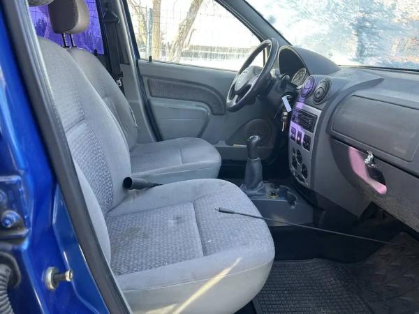 Zils Dacia Logan 2007 Grobiņa, ar dzinēja tilpumu 1.60 L un nobraukumu 260 tūkst. km par 2500 €, foto 7 vietnē AUTOMOTO.COM.LV