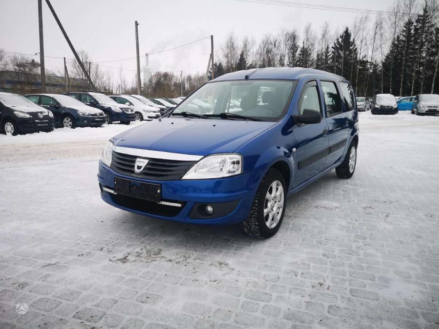 Blue Dacia Logan 2010 in Radviliskis, with an engine capacity of 1.60 L and mileage of 150 thousand km for 1850 €, photo 1 on AUTOMOTO.COM.LV