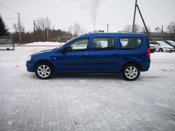 Blue Dacia Logan 2010 in Radviliskis, with an engine capacity of 1.60 L and mileage of 150 thousand km for 1850 €, photo 2 on AUTOMOTO.COM.LV