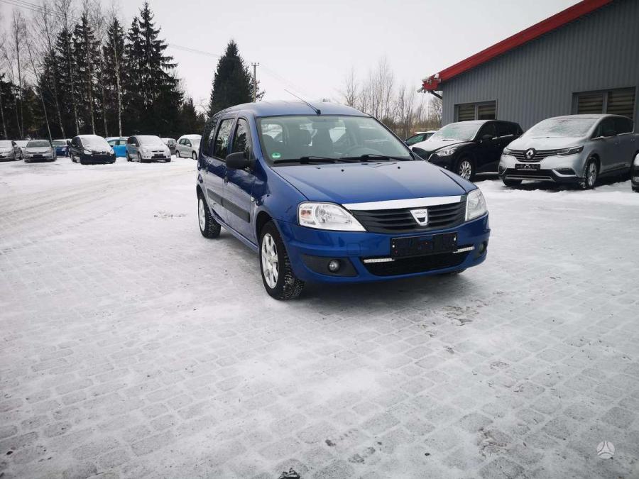 Blue Dacia Logan 2010 in Radviliskis, with an engine capacity of 1.60 L and mileage of 150 thousand km for 1850 €, photo 4 on AUTOMOTO.COM.LV