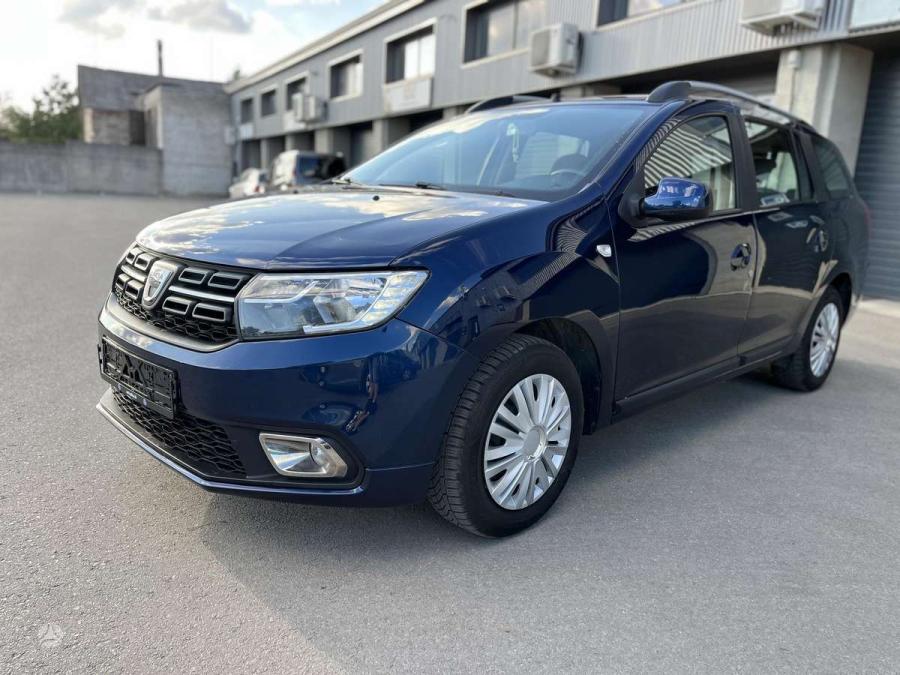 Blue Dacia Logan 2018 in Siauliai, with an engine capacity of 0.90 L and mileage of 134 thousand km for 3850 €, photo 4 on AUTOMOTO.COM.LV