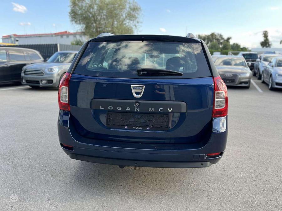 Blue Dacia Logan 2018 in Siauliai, with an engine capacity of 0.90 L and mileage of 134 thousand km for 3850 €, photo 5 on AUTOMOTO.COM.LV
