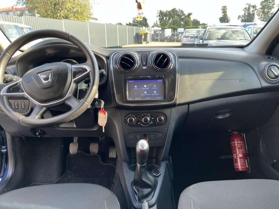 Blue Dacia Logan 2018 in Siauliai, with an engine capacity of 0.90 L and mileage of 134 thousand km for 3850 €, photo 13 on AUTOMOTO.COM.LV