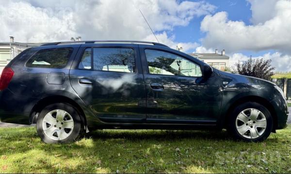 Zils Dacia Logan 2019 Rīga, ar dzinēja tilpumu 1.00 L un nobraukumu 50 tūkst. km par 5700 €, foto  vietnē AUTOMOTO.COM.LV