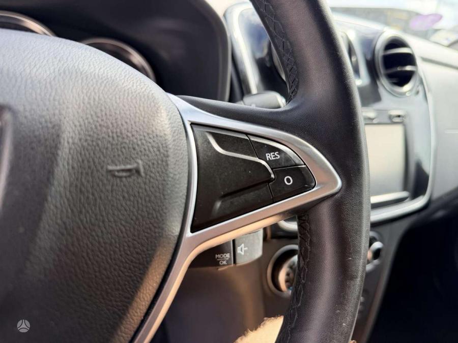Brown Dacia Logan 2018 in Taurage, with an engine capacity of 0.90 L and mileage of 175 thousand km for 5999 €, photo 14 on AUTOMOTO.COM.LV
