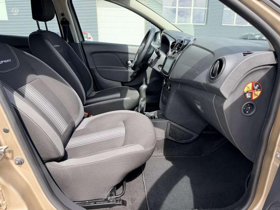 Brown Dacia Logan 2018 in Taurage, with an engine capacity of 0.90 L and mileage of 175 thousand km for 5999 €, photo 28 on AUTOMOTO.COM.LV