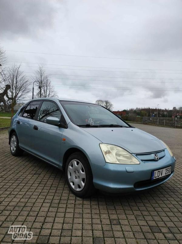 Green Dacia Logan 2012 in Siauliai, with an engine capacity of 1.60 L and mileage of 256 thousand km for 1400 €, photo 1 on AUTOMOTO.COM.LV