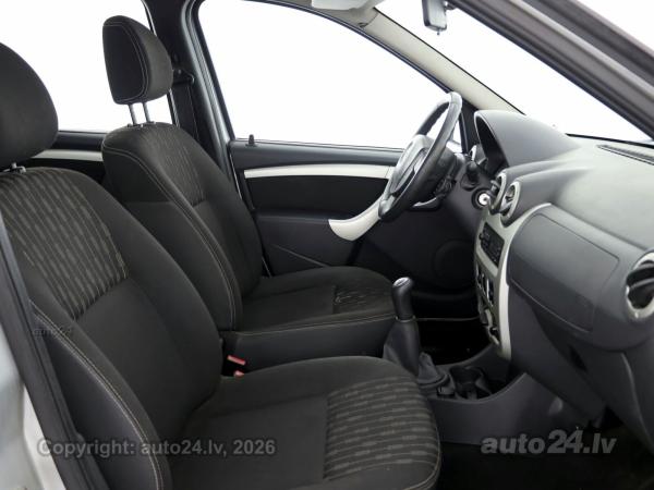 Grey Dacia Logan 2012 in Tallinn, with an engine capacity of 1.60 L and mileage of 195 thousand km for 1299 €, photo 6 on AUTOMOTO.COM.LV