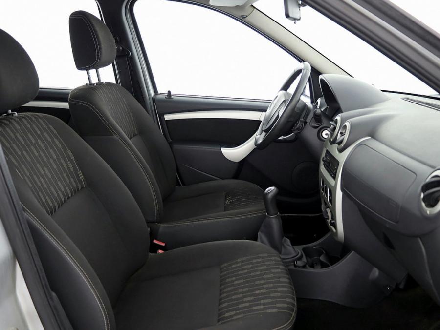 Pelēks Dacia Logan 2012 Tallina, ar dzinēja tilpumu 1.60 L un nobraukumu 195 tūkst. km par 1299 €, foto 15 vietnē AUTOMOTO.COM.LV
