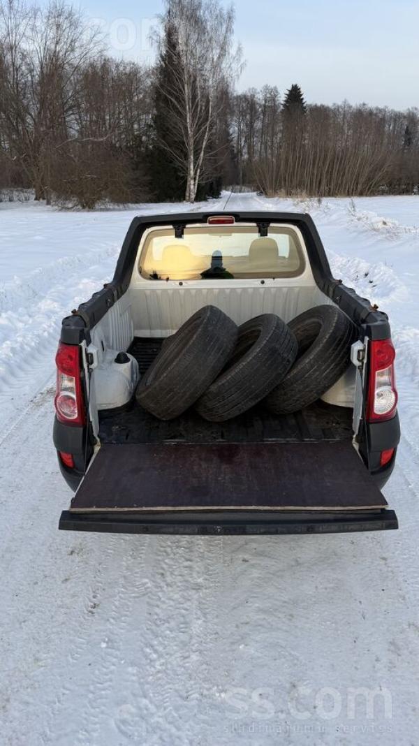 White Dacia logan-pick-up 2013 in Riga, with an engine capacity of 1.60 L and mileage of 84 thousand km for 6500 €, photo 5 on AUTOMOTO.COM.LV