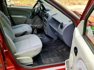 Red Dacia Logan 2005 in Riga, with an engine capacity of 1.60 L and mileage of 95 thousand km for 1700 €, photo 6 on AUTOMOTO.COM.LV