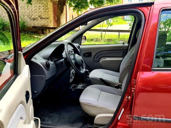 Red Dacia Logan 2005 in Riga, with an engine capacity of 1.60 L and mileage of 95 thousand km for 1700 €, photo 6 on AUTOMOTO.COM.LV