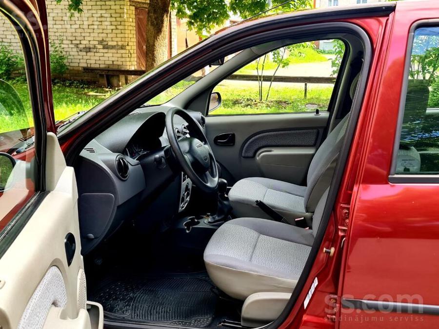 Sarkans Dacia Logan 2006 Rīga, ar dzinēja tilpumu 1.60 L un nobraukumu 95 tūkst. km par 1700 €, foto 6 vietnē AUTOMOTO.COM.LV