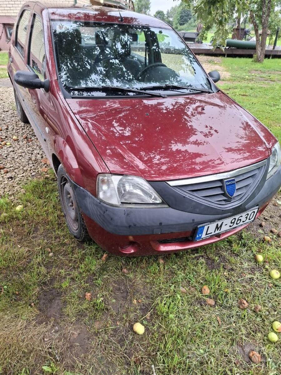 Red Dacia Logan 2006 in Balvi, with an engine capacity of 1.40 L and mileage of 191 thousand km for 930 €, photo 1 on AUTOMOTO.COM.LV