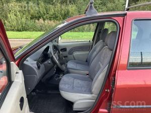 Red Dacia Logan 2006 in Jelgava, with an engine capacity of 1.40 L and mileage of 185 thousand km for 995 €, photo 10 on AUTOMOTO.COM.LV