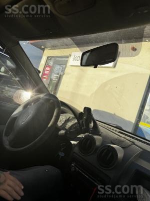 Sarkans Dacia Logan 2007 Cēsis, ar dzinēja tilpumu 1.40 L un nobraukumu 304 tūkst. km par 350 €, foto 5 vietnē AUTOMOTO.COM.LV