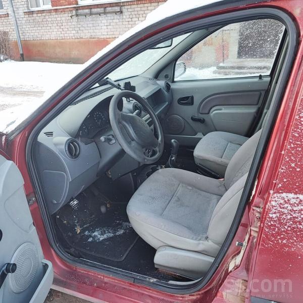 Sarkans Dacia Logan 2007 Rīga, ar dzinēja tilpumu 1.50 L un nobraukumu 214 tūkst. km par 745 €, foto 3 vietnē AUTOMOTO.COM.LV
