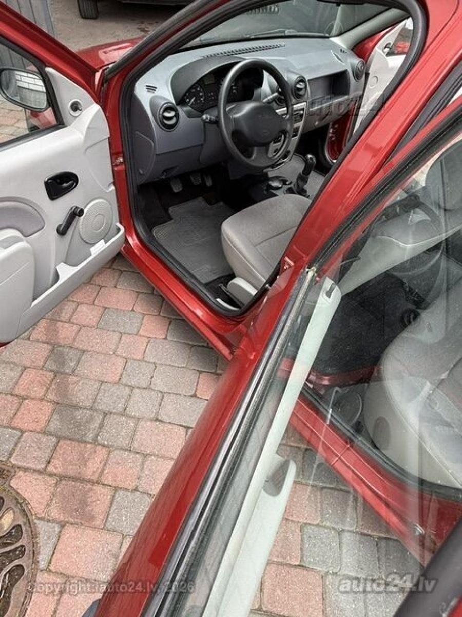 Sarkans Dacia Logan 2008 Tallina, ar dzinēja tilpumu 1.40 L un nobraukumu 28 tūkst. km par 2800 €, foto 8 vietnē AUTOMOTO.COM.LV