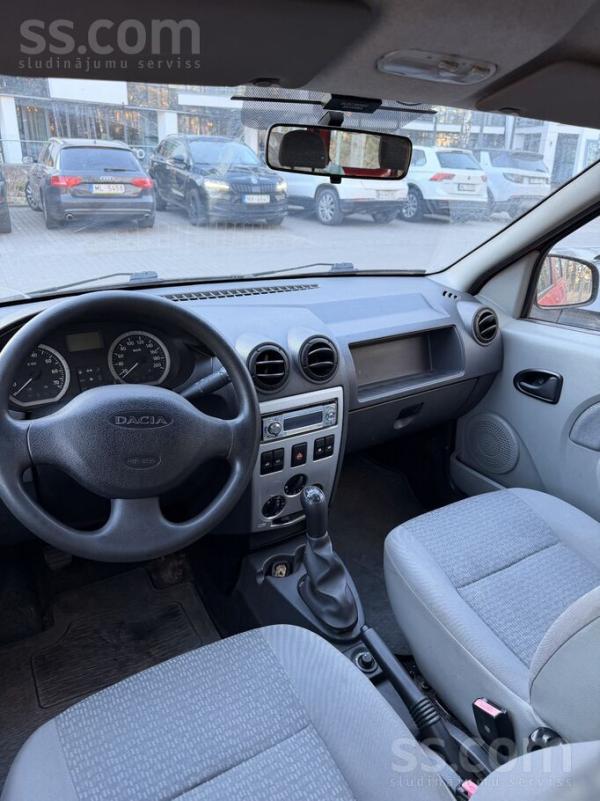 Red Dacia Logan 2007 in Riga, with an engine capacity of 1.60 L and mileage of 204 thousand km for 1200 €, photo 5 on AUTOMOTO.COM.LV