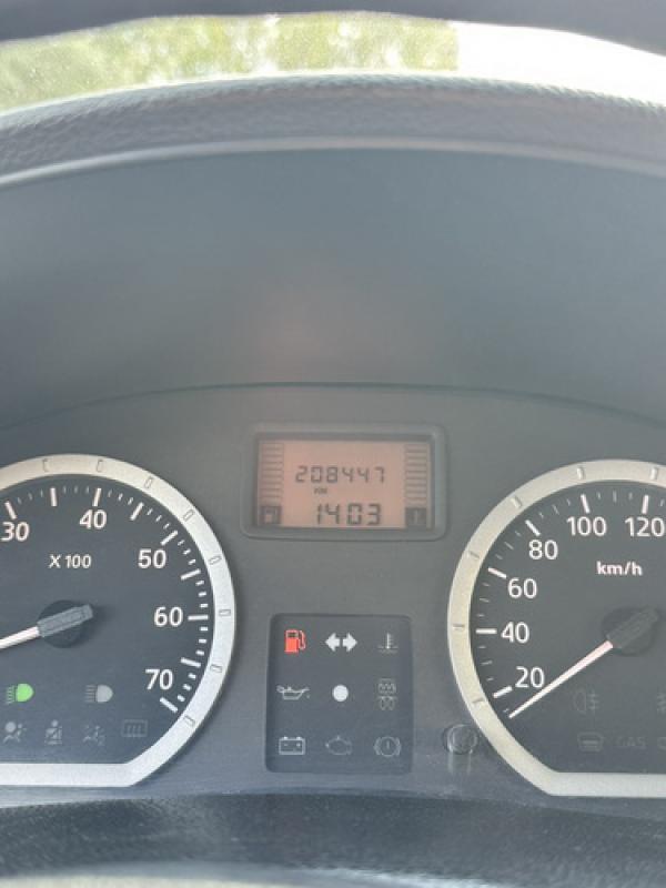 Sarkans Dacia Logan 2008 Narva, ar dzinēja tilpumu 1.60 L un nobraukumu 207 tūkst. km par 700 €, foto 1 vietnē AUTOMOTO.COM.LV