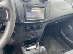 Sarkans Dacia Logan 2017 Radviliškis, ar dzinēja tilpumu 1.46 L un nobraukumu 209 tūkst. km par 2950 €, foto 16 vietnē AUTOMOTO.COM.LV