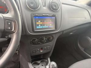 Red Dacia Logan 2017 in Radviliskis, with an engine capacity of 1.46 L and mileage of 209 thousand km for 5250 €, photo 15 on AUTOMOTO.COM.LV