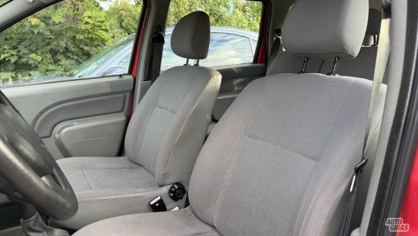 Dacia Logan 2008 in Vilnius, with an engine capacity of 1.60 L and mileage of 151 thousand km for 850 €, photo 7 on AUTOMOTO.COM.LV