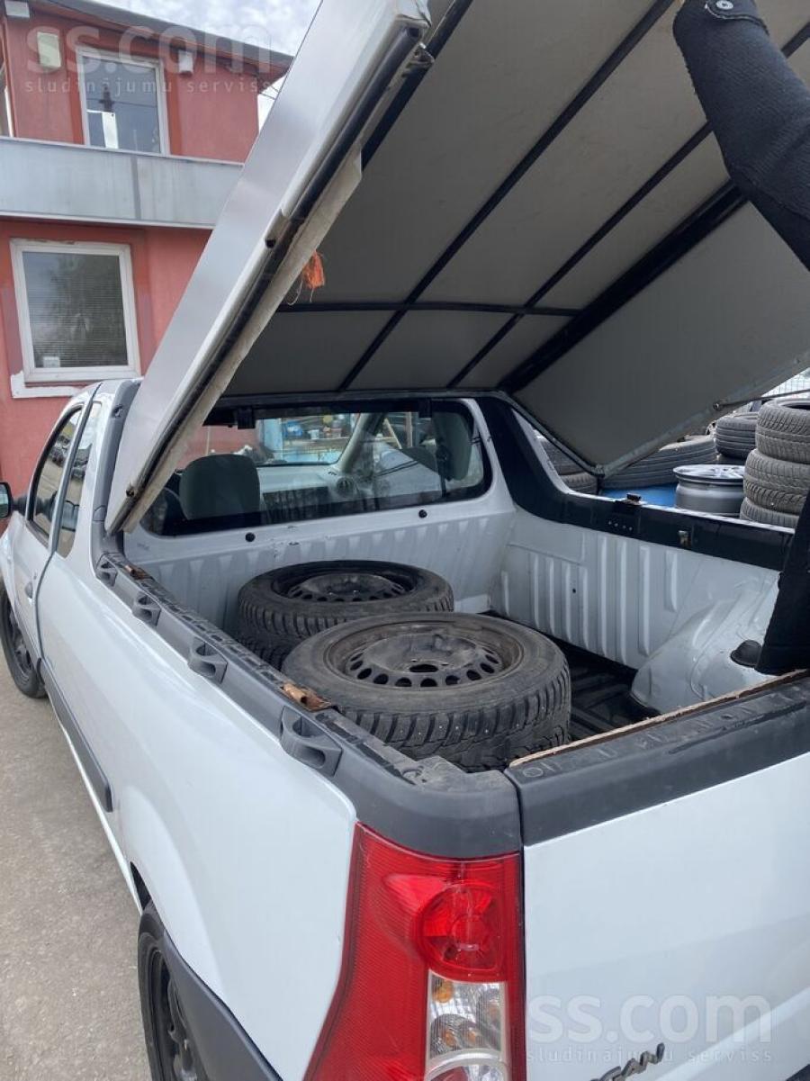 Balts Dacia Logan 2013 Rīga, ar dzinēja tilpumu 1.60 L un nobraukumu 0 tūkst. km par 6500 €, foto 7 vietnē AUTOMOTO.COM.LV