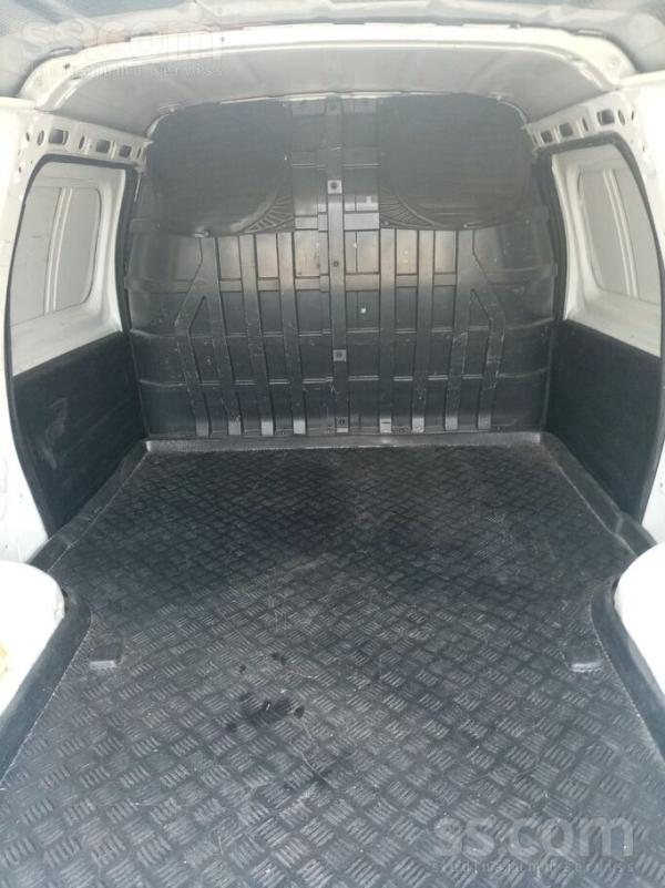 Balts Dacia Logan 2011 Ludza, ar dzinēja tilpumu 1.60 L un nobraukumu 270 tūkst. km par 1650 €, foto 6 vietnē AUTOMOTO.COM.LV