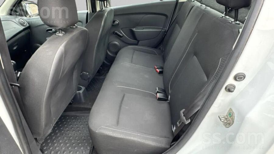 Balts Dacia Logan 2017 Rīga, ar dzinēja tilpumu 1.00 L un nobraukumu 194 tūkst. km par 3595 €, foto 12 vietnē AUTOMOTO.COM.LV