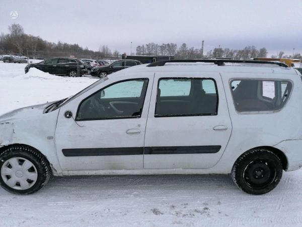 White Dacia Logan 2011 in Marijampole, with an engine capacity of 1.60 L and mileage of 117 thousand km for 1450 €, photo 3 on AUTOMOTO.COM.LV