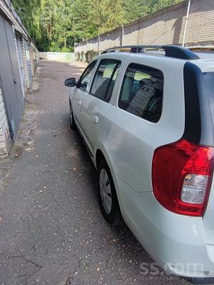 Balts Dacia Logan 2015 Rīga, ar dzinēja tilpumu 1.50 L un nobraukumu 240 tūkst. km par 2800 €, foto 6 vietnē AUTOMOTO.COM.LV