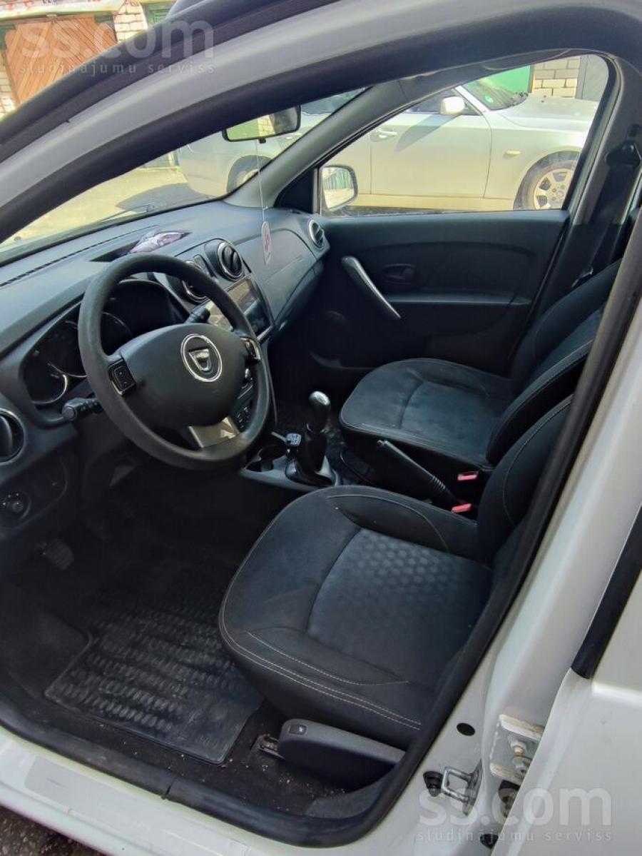 Balts Dacia Logan 2015 Rīga, ar dzinēja tilpumu 1.50 L un nobraukumu 240 tūkst. km par 2800 €, foto 9 vietnē AUTOMOTO.COM.LV