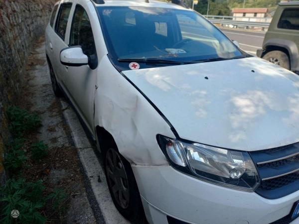 Balts Dacia Logan 2016 Panevēža, ar dzinēja tilpumu 1.46 L un nobraukumu 260 tūkst. km par 1750 €, foto 3 vietnē AUTOMOTO.COM.LV