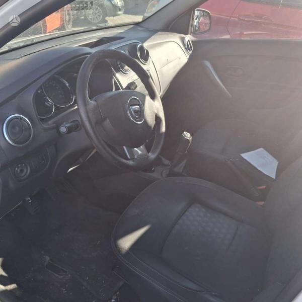Balts Dacia Logan 2016 Panevēža, ar dzinēja tilpumu 1.46 L un nobraukumu 260 tūkst. km par 1750 €, foto 6 vietnē AUTOMOTO.COM.LV