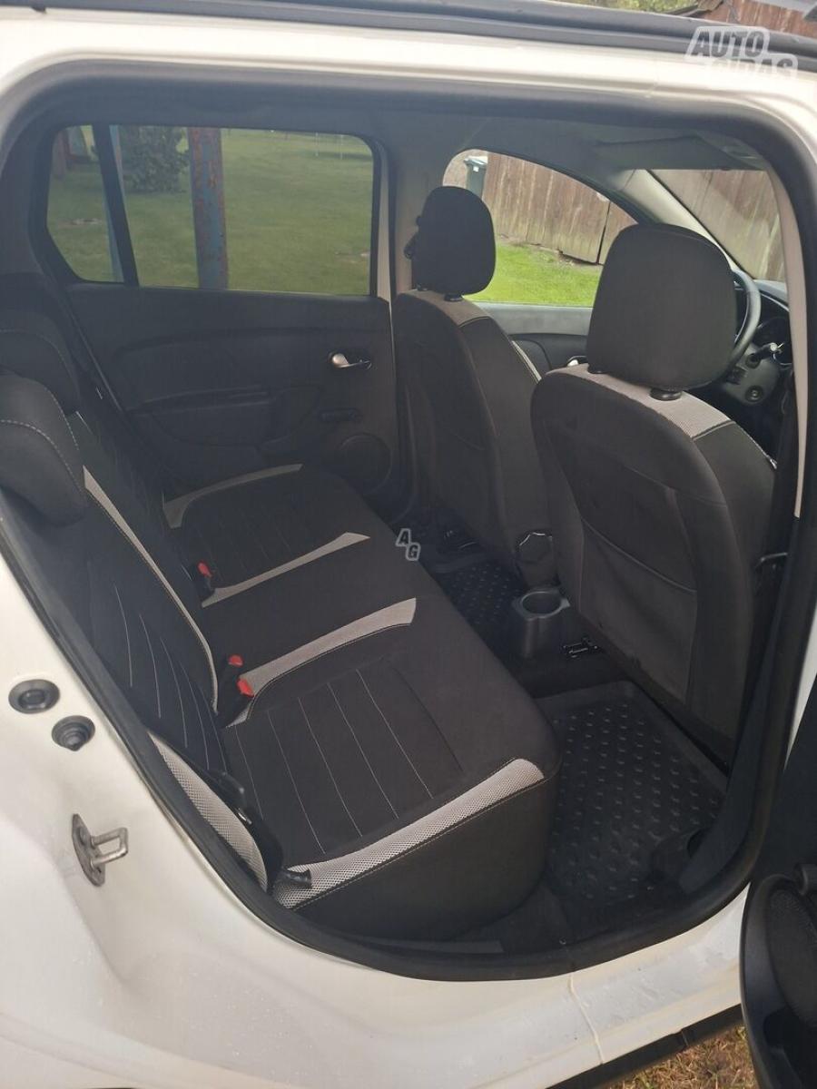 White Dacia Logan 2018 in Radviliskis, with an engine capacity of 0.90 L and mileage of 114 thousand km for 5000 €, photo 10 on AUTOMOTO.COM.LV