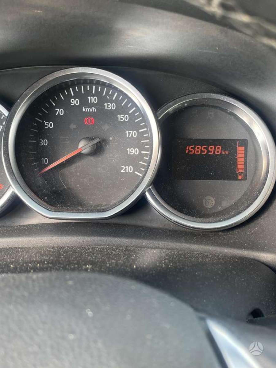 White Dacia Logan 2019 in Marijampole, with an engine capacity of 1.46 L and mileage of 158 thousand km for 4200 €, photo 8 on AUTOMOTO.COM.LV