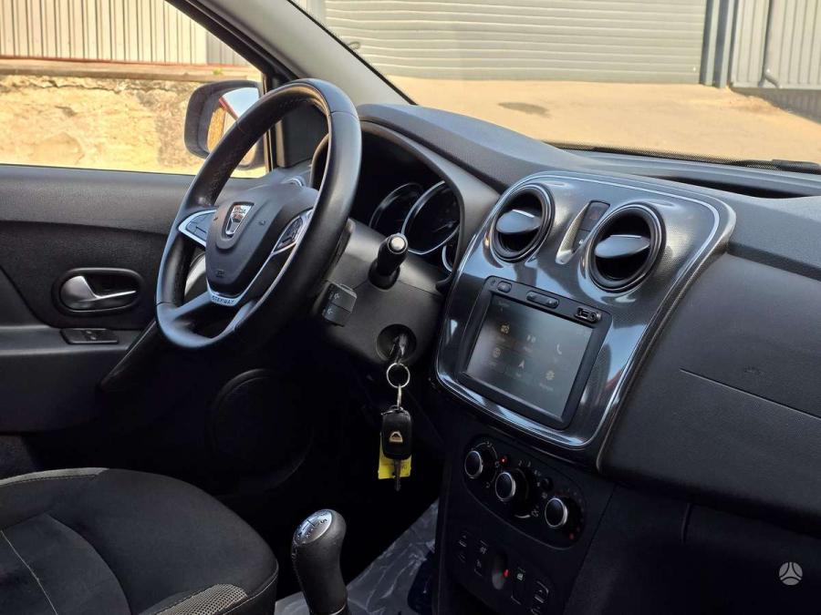 Balts Dacia Logan 2019 Tauragė, ar dzinēja tilpumu 1.46 L un nobraukumu 220 tūkst. km par 5300 €, foto 7 vietnē AUTOMOTO.COM.LV