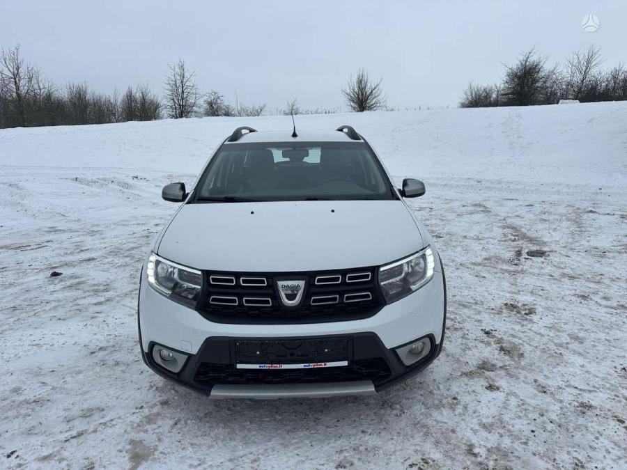 Balts Dacia Logan 2020 Kauņa, ar dzinēja tilpumu 0.90 L un nobraukumu 134 tūkst. km par 6550 €, foto 2 vietnē AUTOMOTO.COM.LV